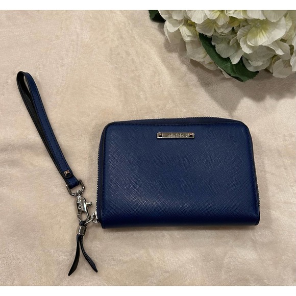 Stella & Dot | Bags | Stella And Dot Pebbled Blue Zipper Clutch Purse ...